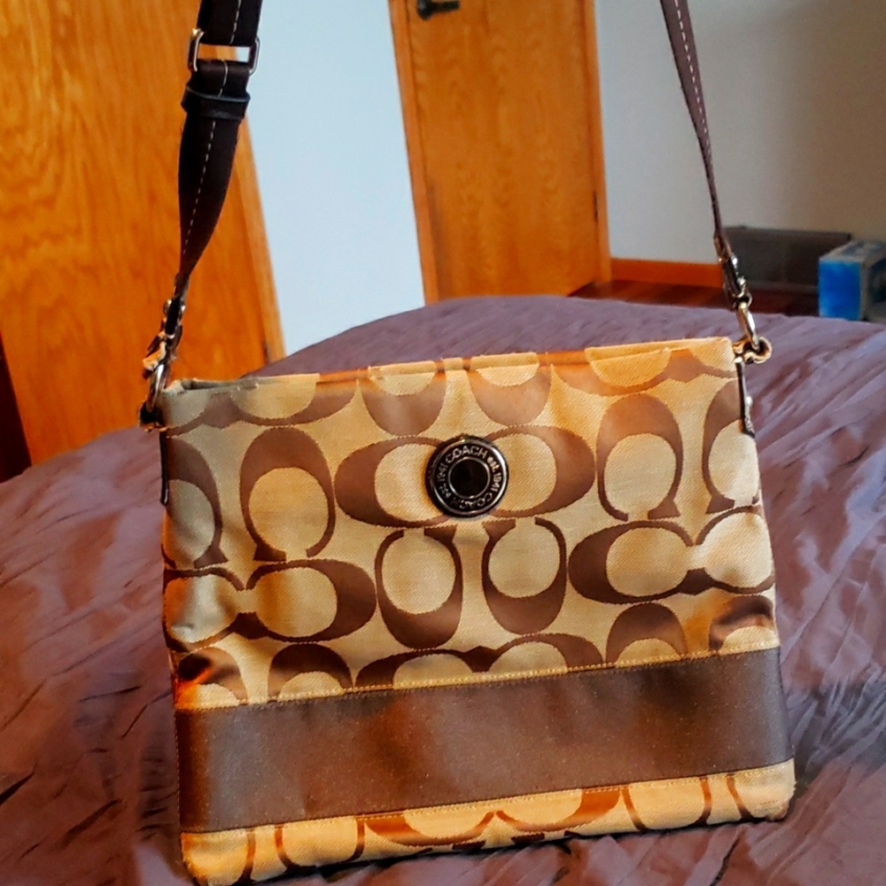 Vintage Gently Used Coach Fabric Logo Handbag - Gem